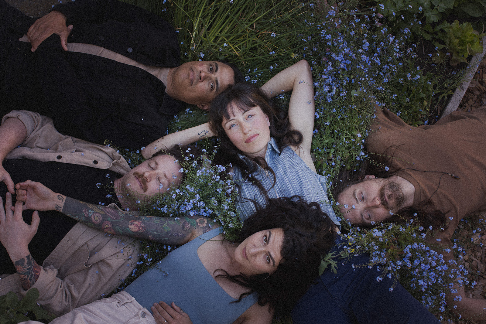 Miina Brings Their Sunlit Groove to Midnight Agency